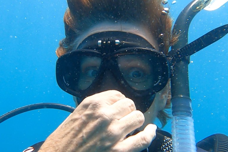 11 Tips to equalize your ears when scuba diving – Empty Nest Diver