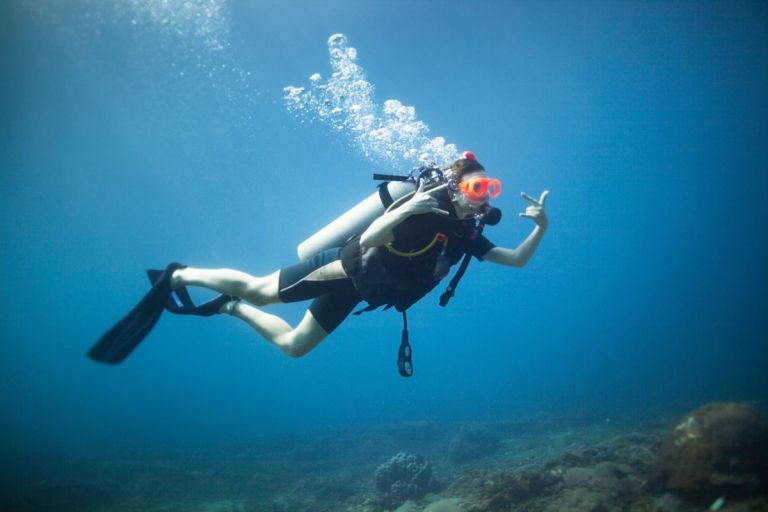 How To Master Scuba Safety: 15 Rules You Need To Know – Empty Nest Diver
